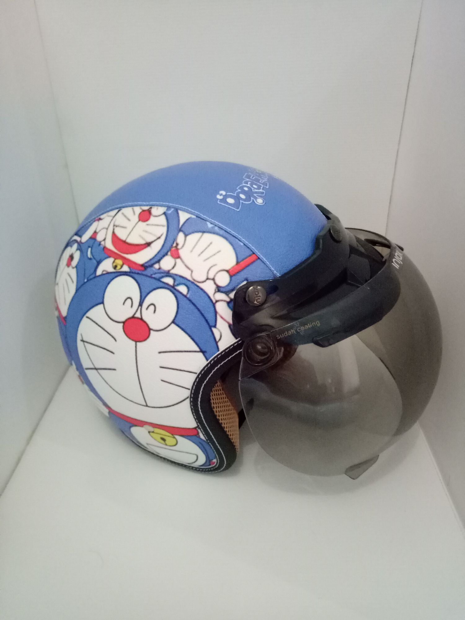 Helm Retro motif karakter Doraemon | Lazada Indonesia