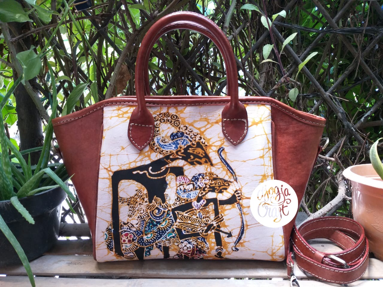 Djogja Klasik Tas Kulit Rania Batik Wayang | Lazada Indonesia