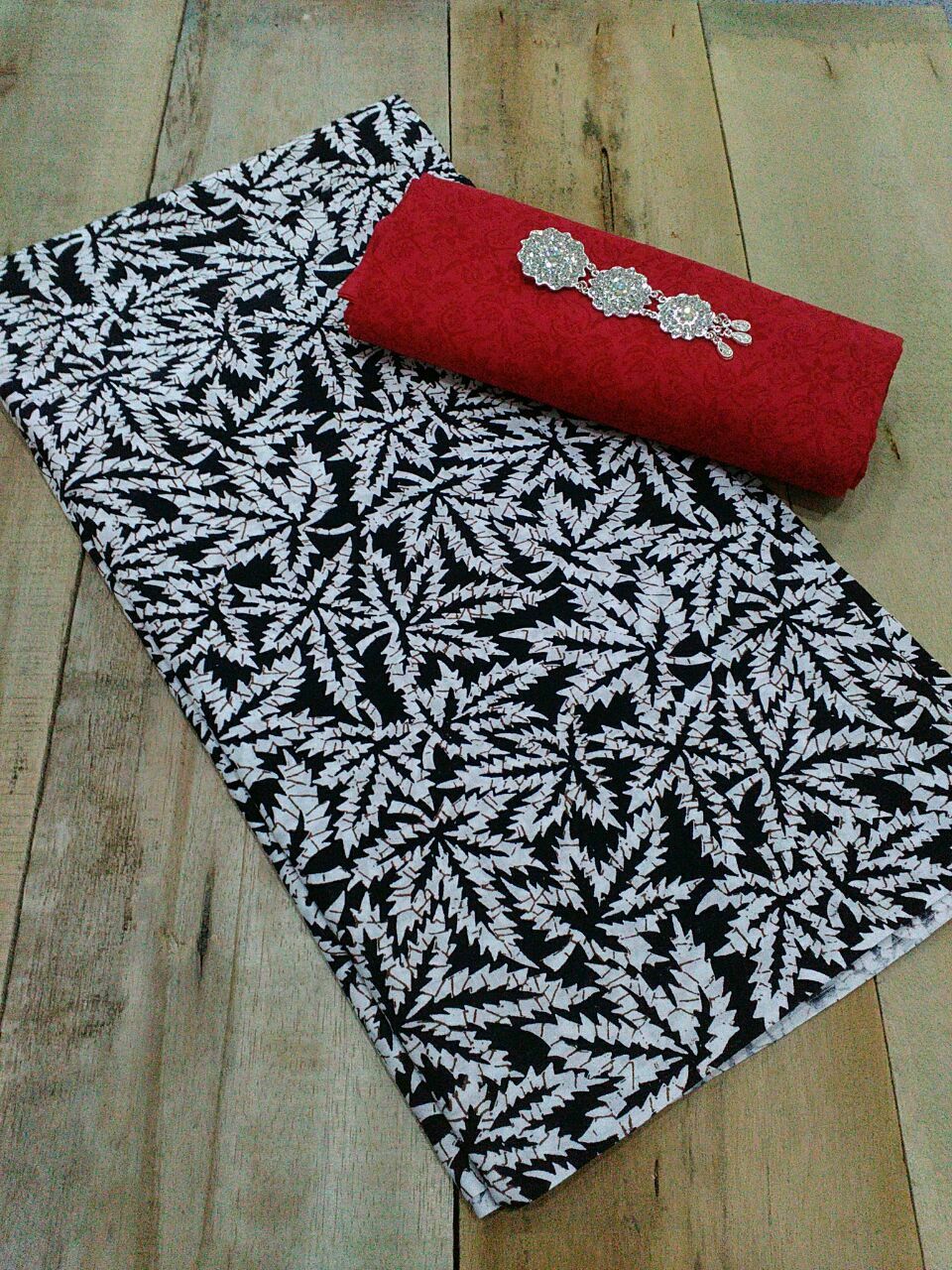 Kain Batik Printing Halus Motif Daun Ganja Kain Meteran Bagus Buat ...