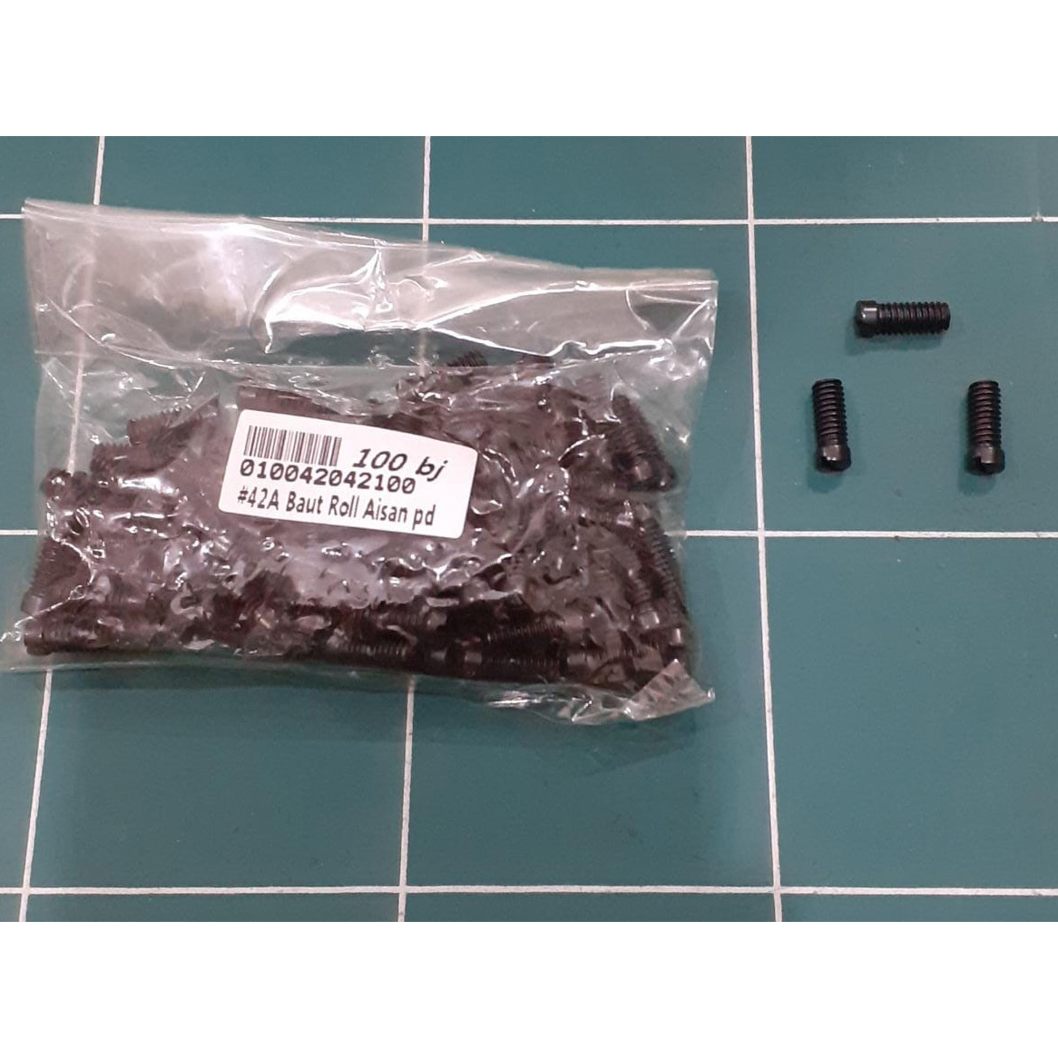 P/N 42A Baut Jepit Tiang Jarum Mesin Jahit Hitam Tradisional | Lazada ...