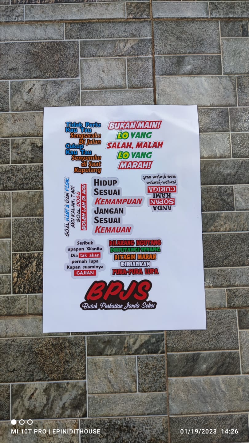Stiker Kata Paket Viral Parodi Humor Lucu Meme Plesetan Quotes Gambus ...