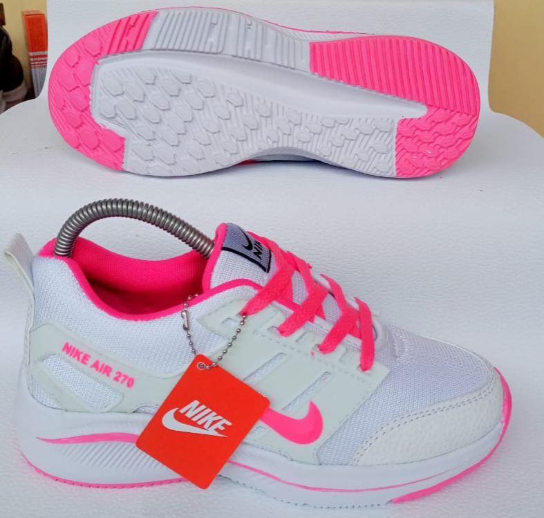 Sepatu Nike Cewek Lucu