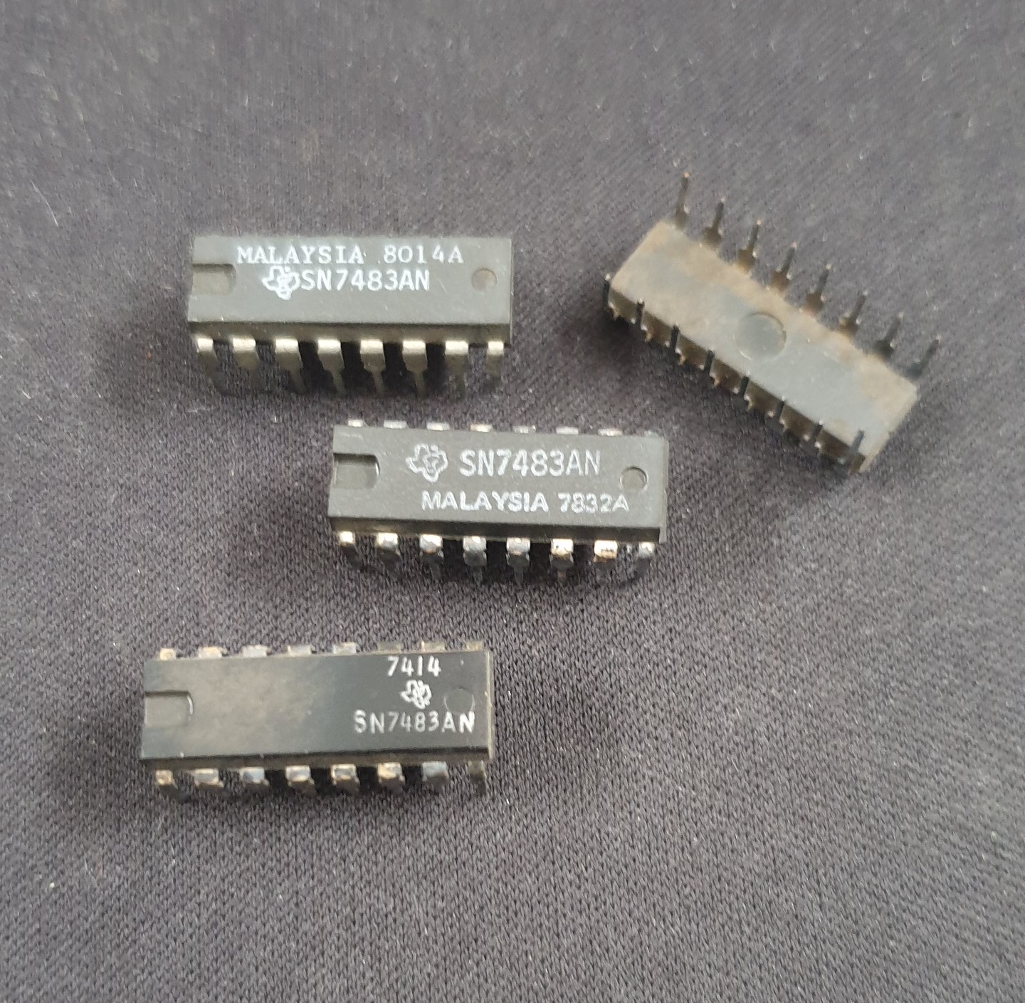 IC SN7483AN SN 7483 AN 4-BIT Binary Full Adders Dengan Fast Carry ...