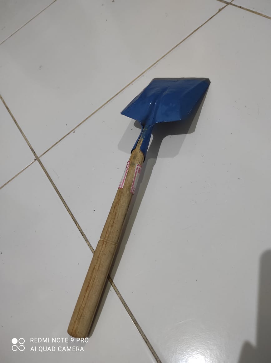 Sekop Mini / Sekrop kecil taman biasa digunakan untuk keperluan ...