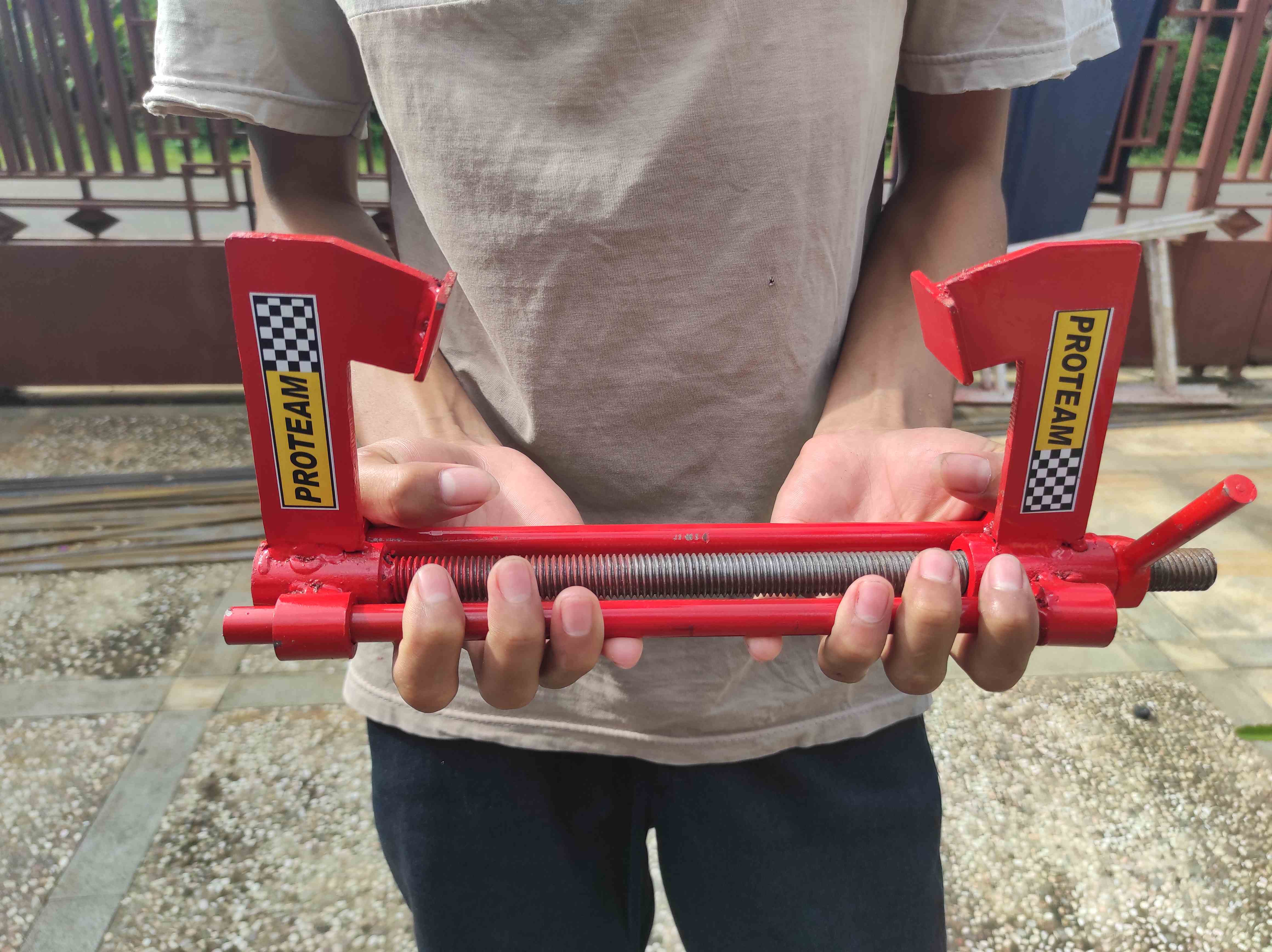 Alat Press Ban Motor Super Jumbo Lebar Kuat pres ban Tubles | Lazada ...