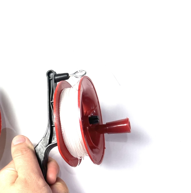 LAYANG LAYANG TEMPAT GULUNGAN SENAR LAYANGAN BAHAN PLASTIK SUDAH ...