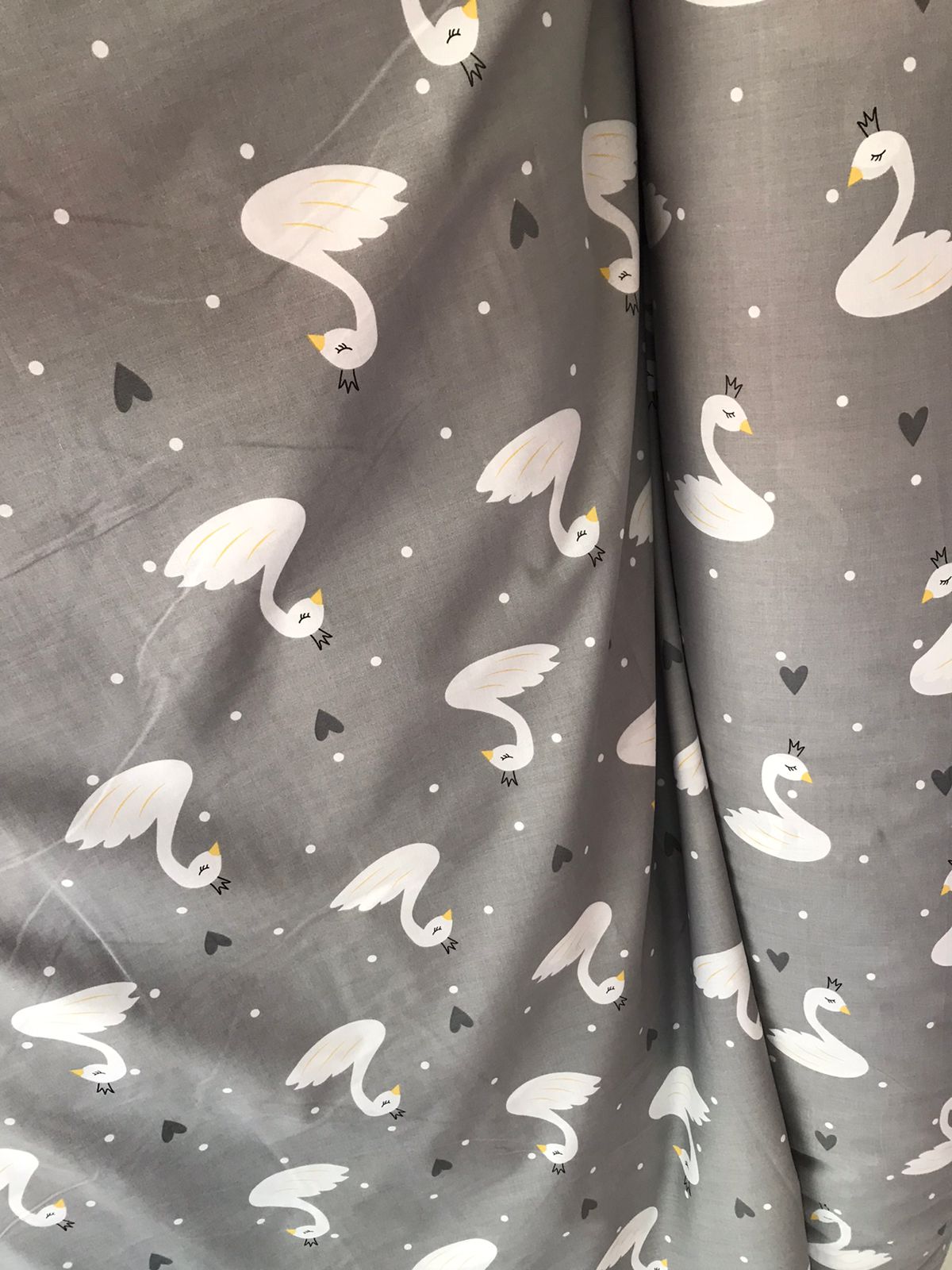 Bahan kain sprei meteran katun lokal CVC Star motif angsa Swan Princess ...