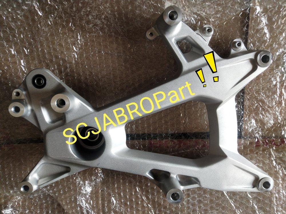 SWINGARM ASSY..NEW HONDA ADV ...52100 K0W N00......ORI AHM 910 LEL ...