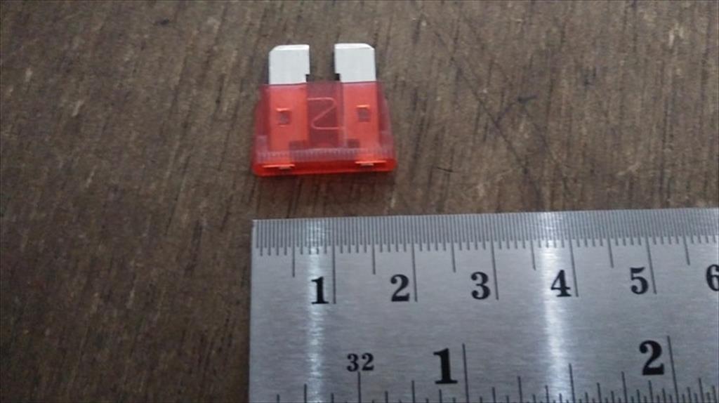 Sekring Sekering Tancap Besar Fuse Mobil Motor Truk 10 Amper 10A Merah ...