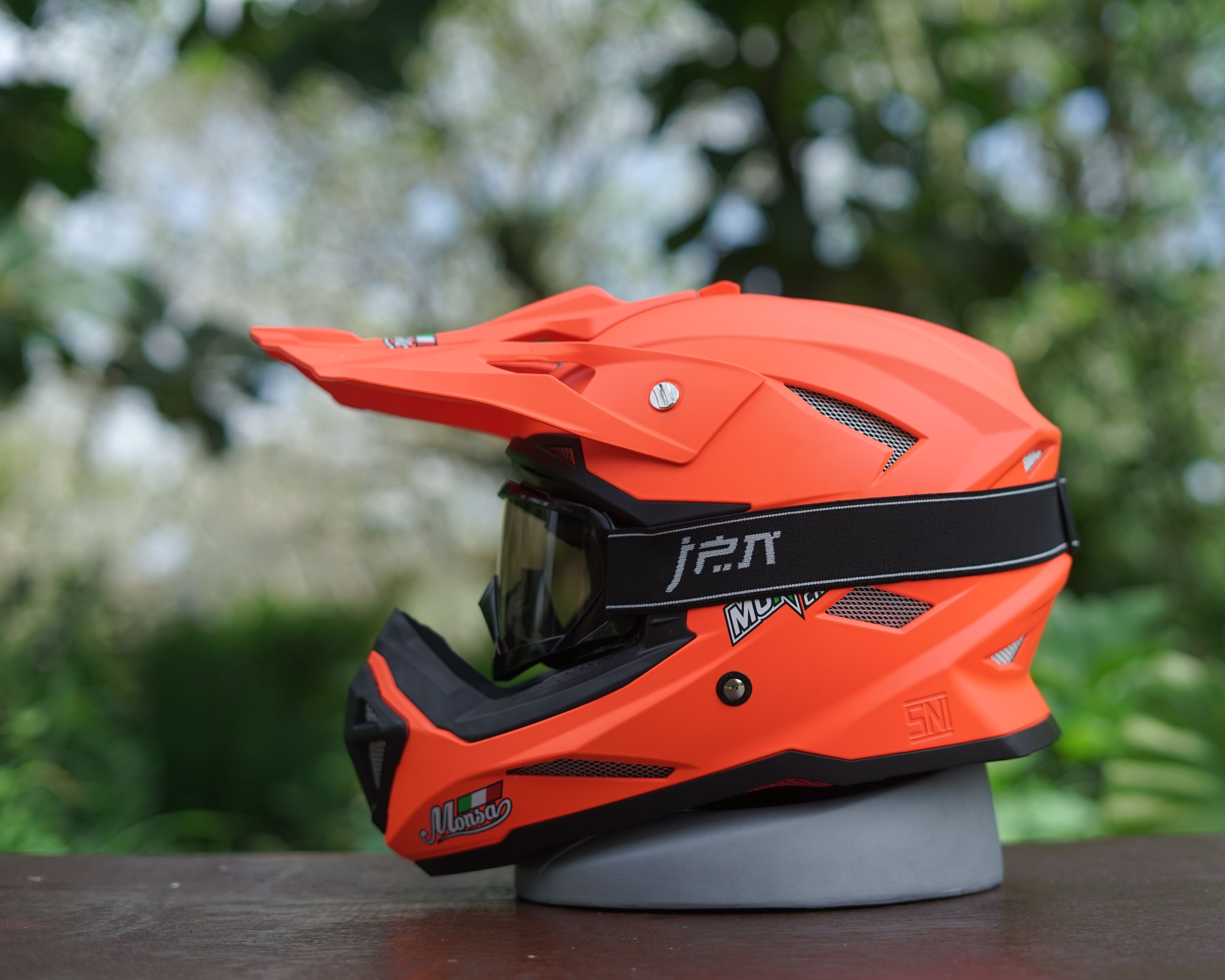 Helm Trail Cross Monsa Orange Glosy Original SNI untuk Anak - Remaja ...