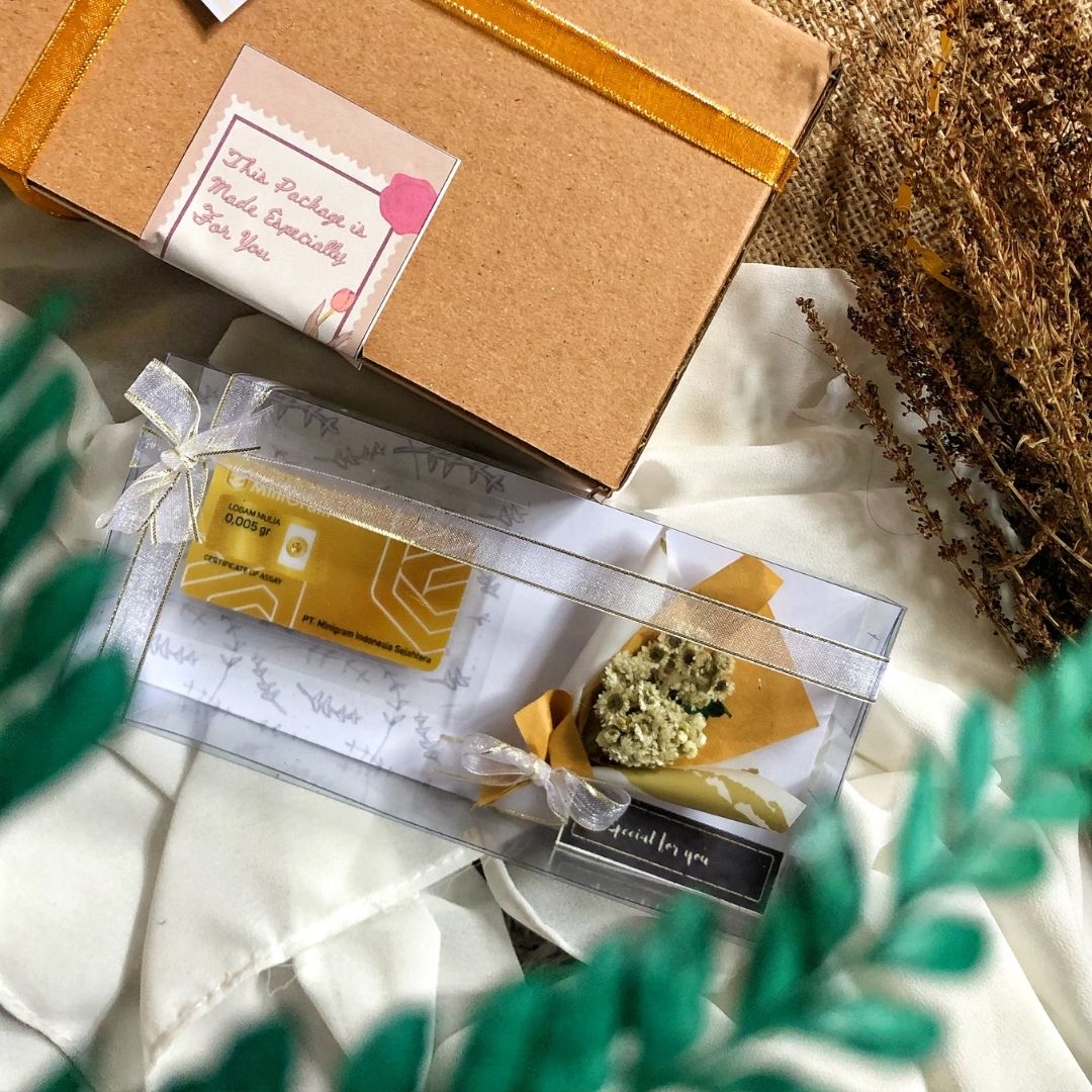 [FREE BOX] Hadiah pernikahan/wisuda/ulang tahun MINIGOLD in box with ...