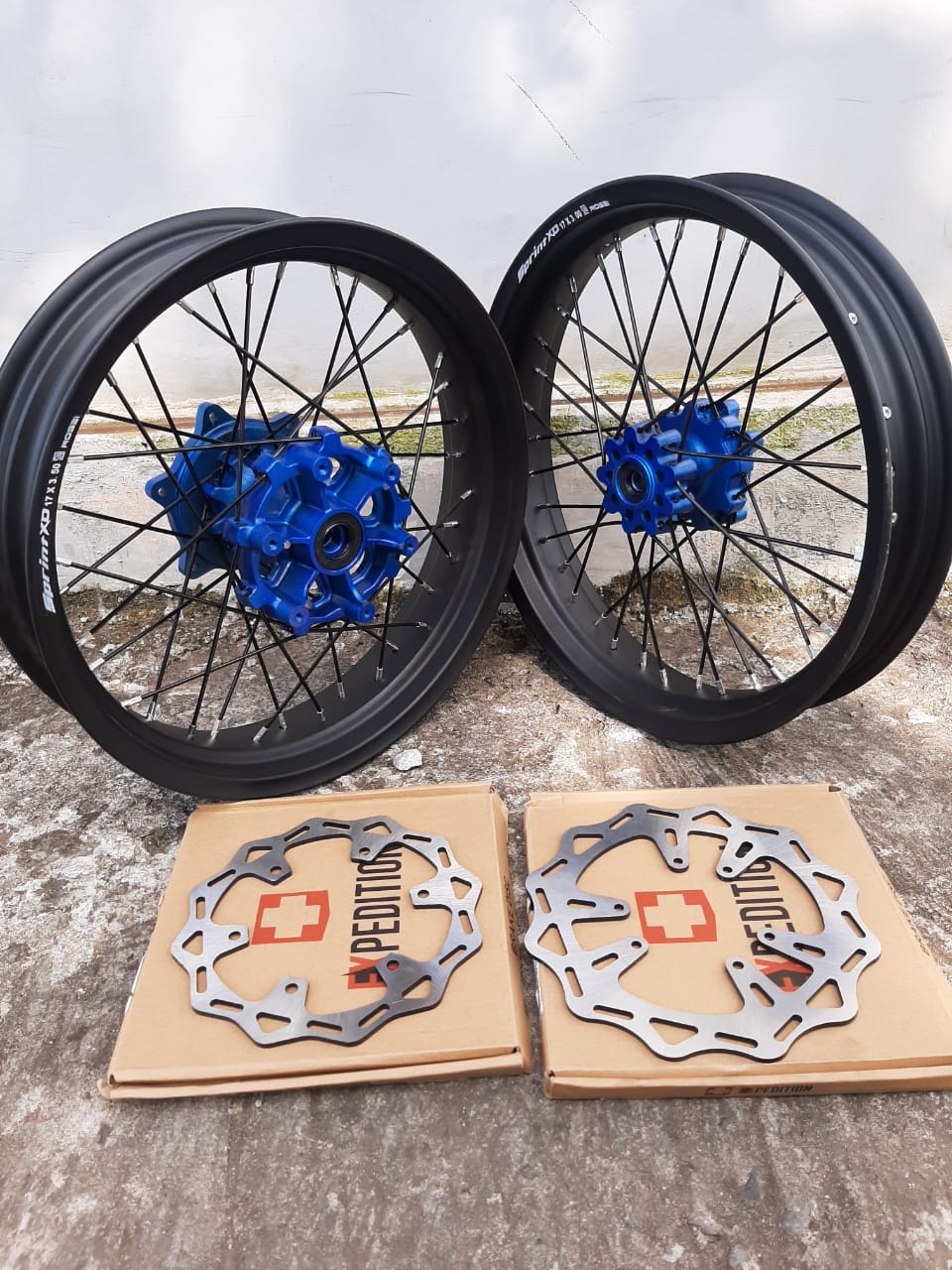 VELG SET WR SUPERMOTO VELK SET SUMO WR155 + Disc | Lazada Indonesia