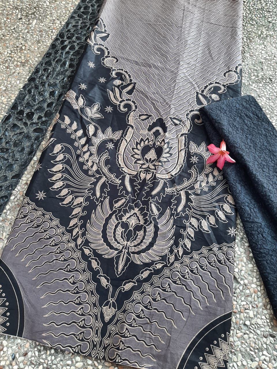 Kain Batik Printing Halus Motif Korpri Hitam Kain Meteran Bahan Baju ...