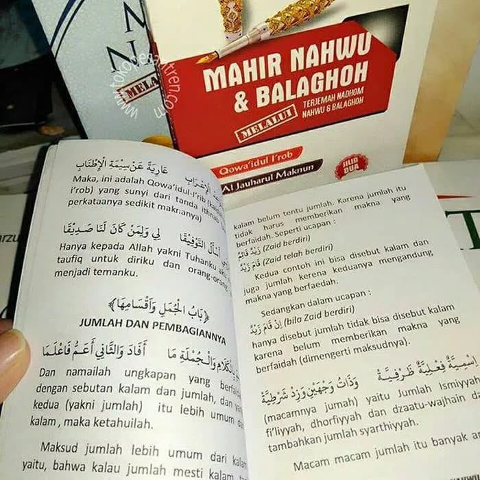 MAHIR NAHWU dan balaghoh Melalui terjemah nadhom Nahwu dan Balaghoh ...