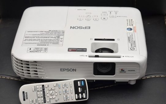Projector EPSON EB-S300 | Lazada Indonesia