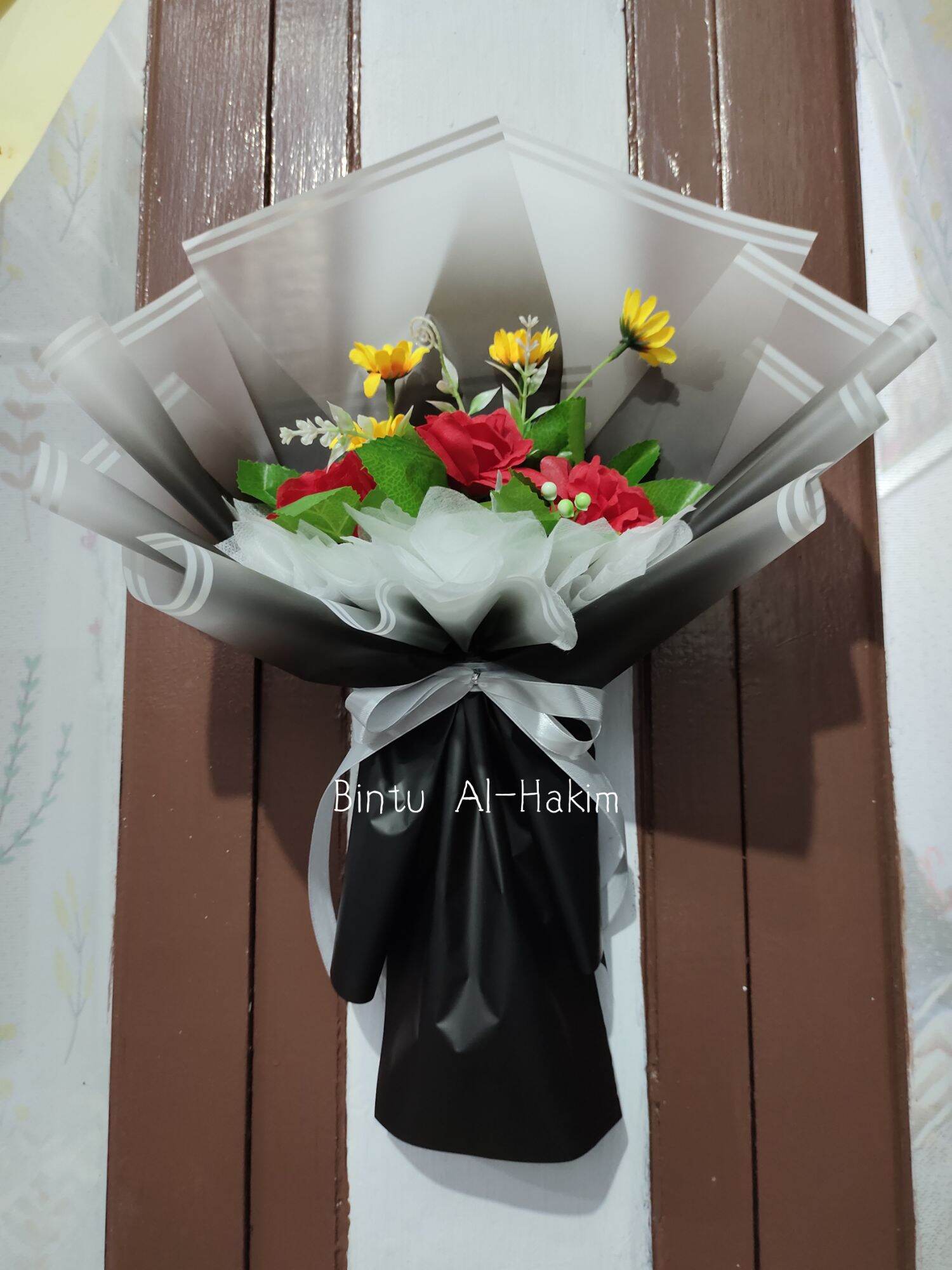 Bucket Bunga Aesthetic Buket Bunga Mawar / Buket Ultah / Buket ...