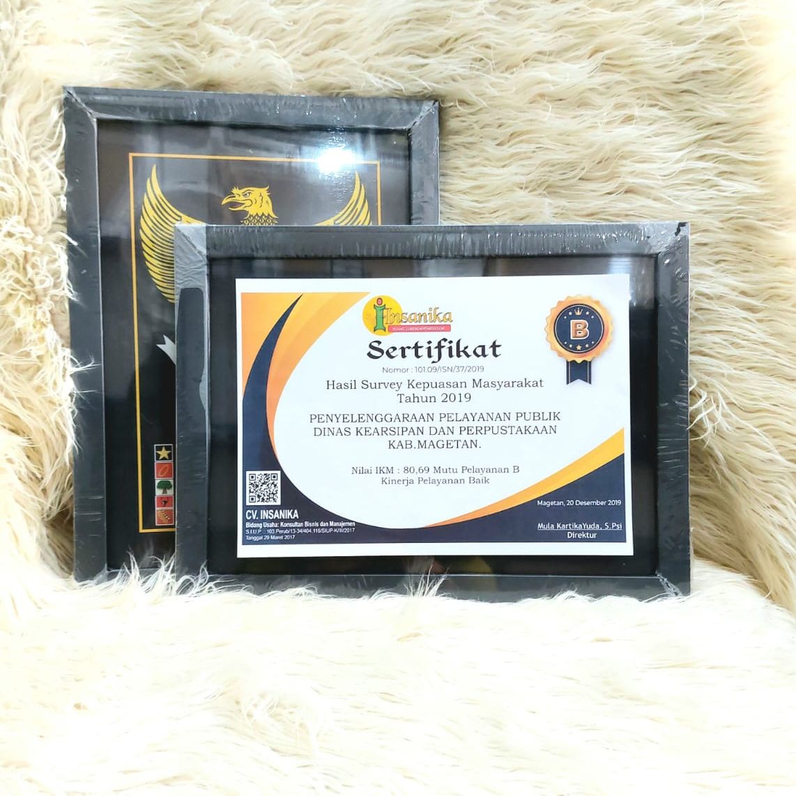 Bingkai sertifikat poster 12R lis 25x35 HITAM MINIMALIS bigframe ...