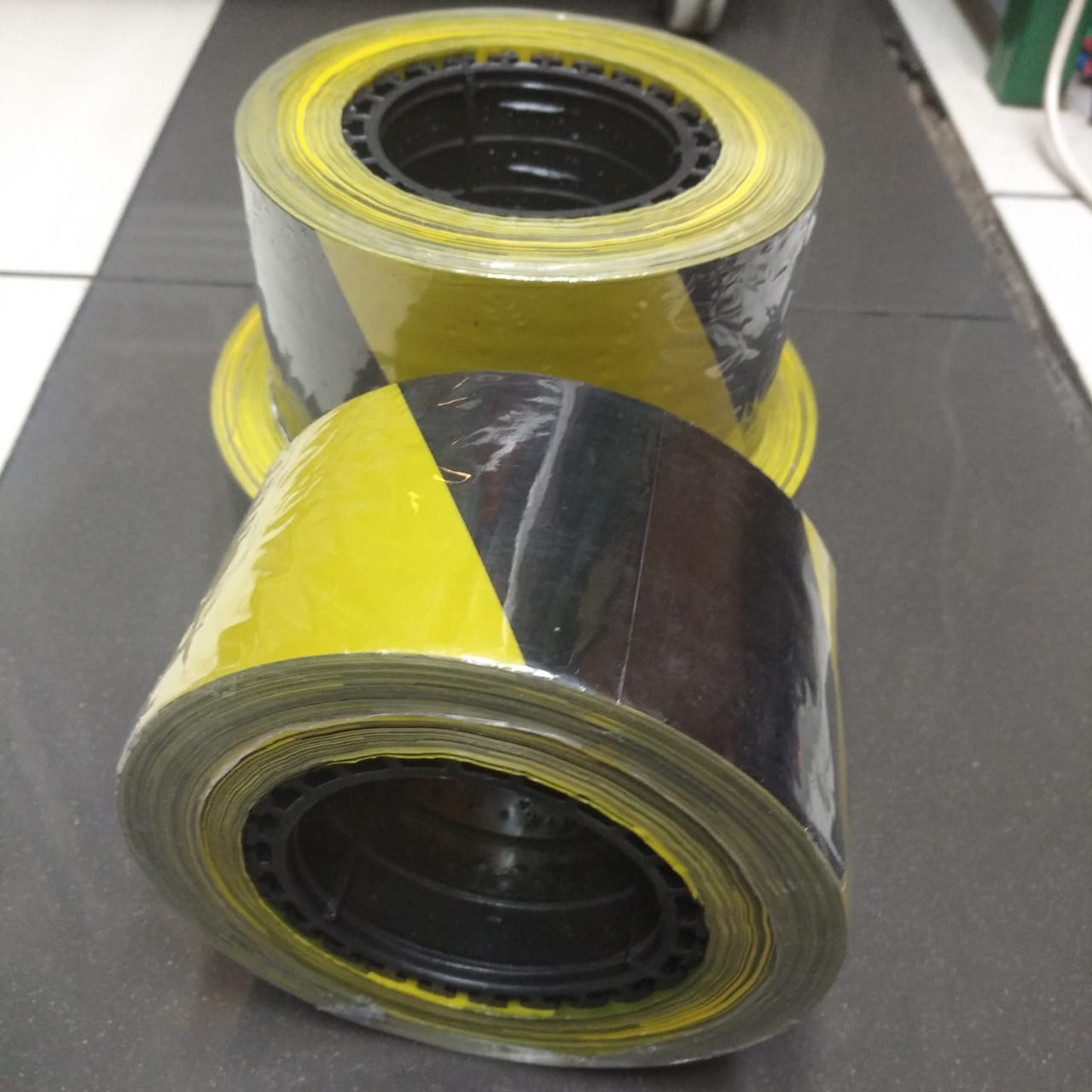 Barricade Line Police Line Safety Line Kuning Hitam 3 inch x 300 meter ...