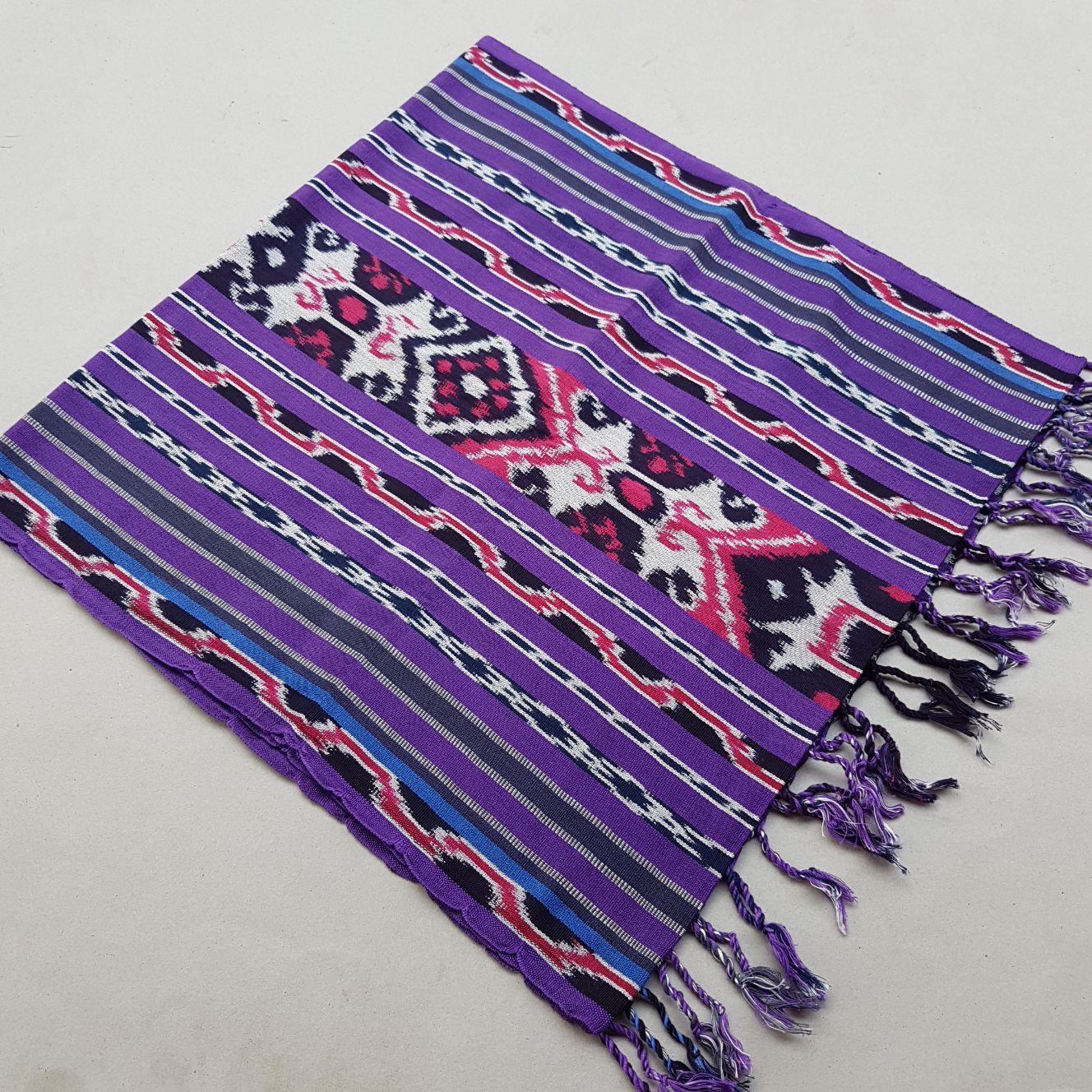 Selendang Tenun Motif Bentenan Warna Ungu | Lazada Indonesia