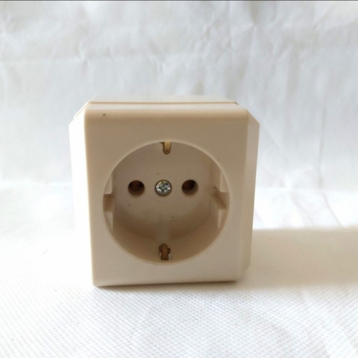 stop kontak Ob / Stok kontak colokan pemasanagn luar Broco | Lazada ...