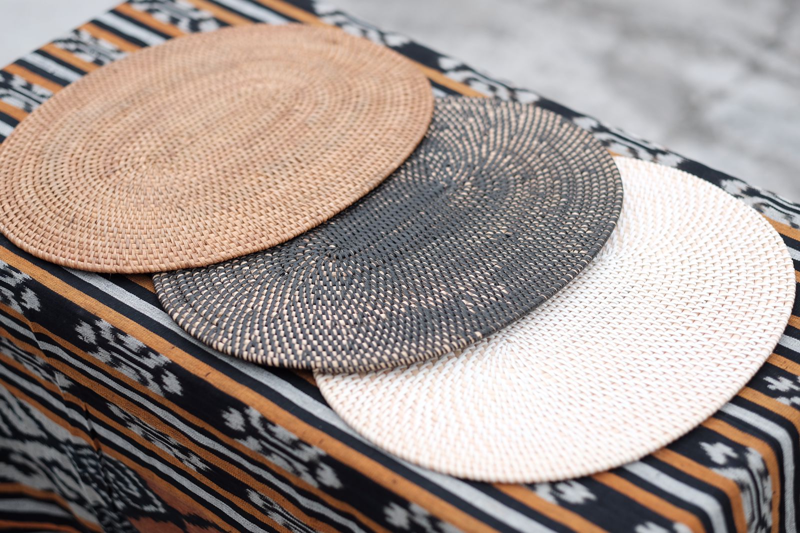 DKLASIK Plasmet Rotan / Place Mate Ate / Alas Piring Oval Bulat Etnik ...