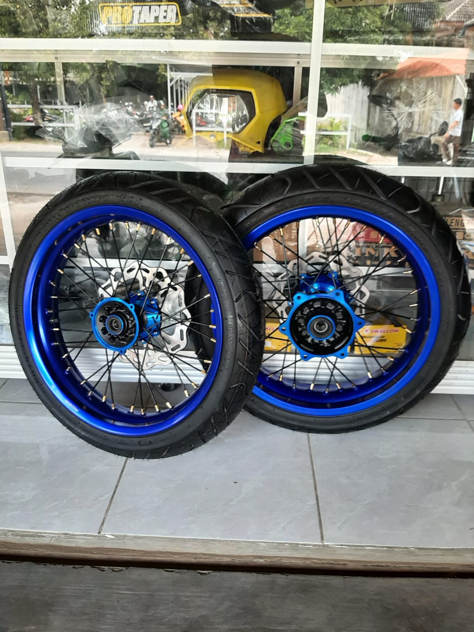 Wheelset Supermoto Yamaha WR155 Ukur 300 350 Ring 17 Roda Set Sumo WR ...