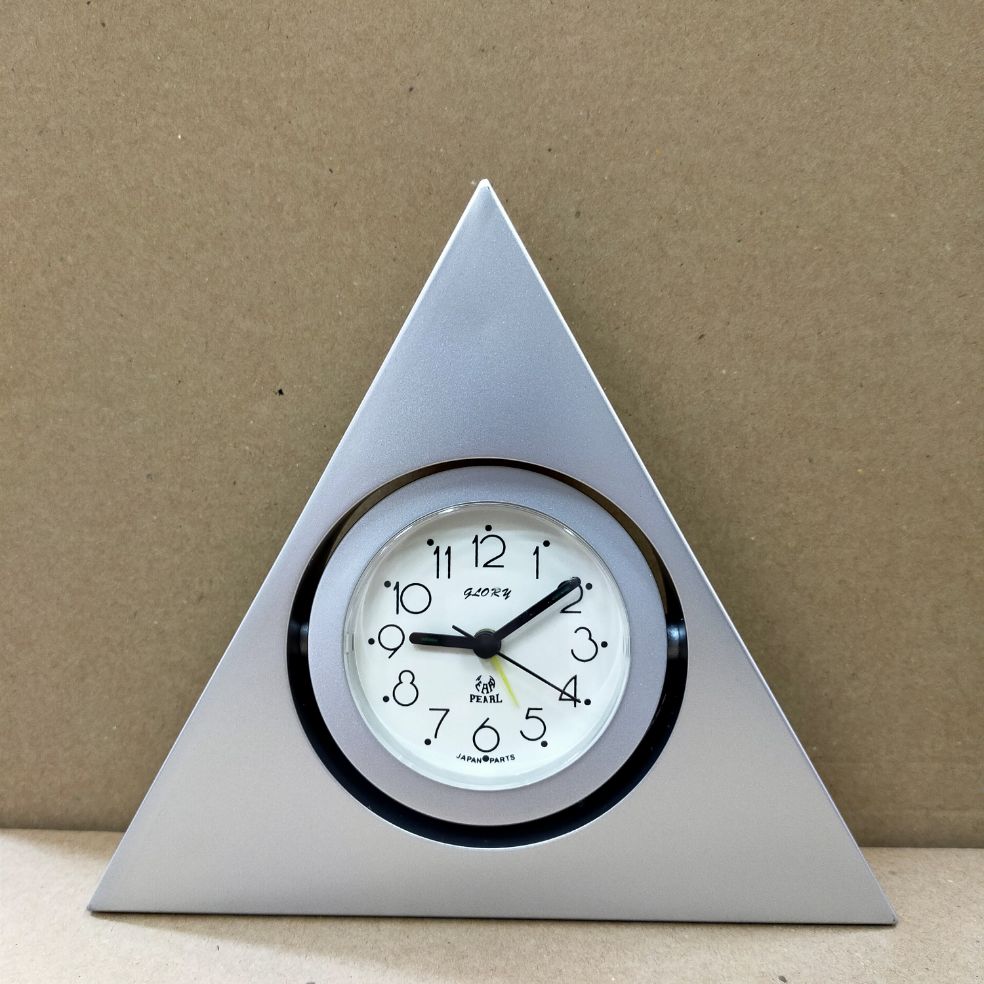 Jam Meja Segitiga PG | Lazada Indonesia
