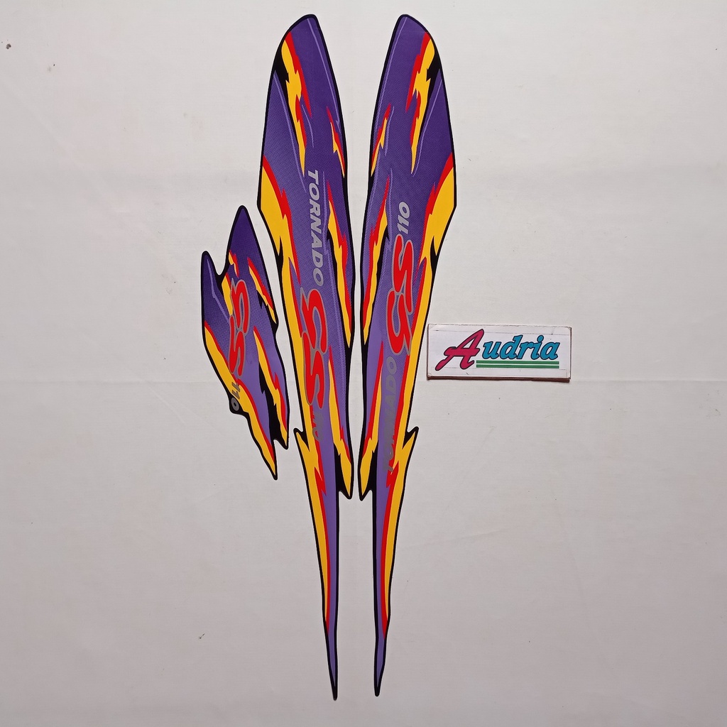 Striping lis stiker sticker body motor Suzuki gs tornado 1996 merah ...