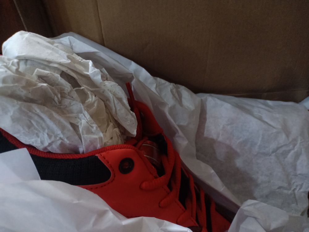 Kertas MG Pembungkus Sepatu, Sendal dan Pakaian 30 GSM 20 Lembar ...