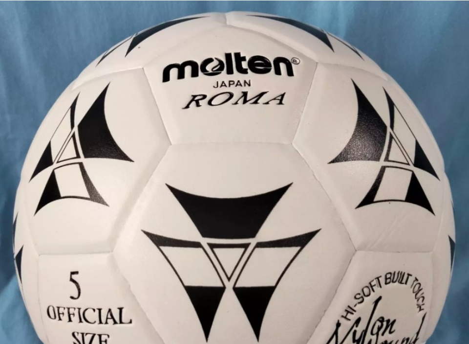 Jual BOLA SEPAK MOLTEN ORIGINAL JAPAN ROMA SERIES di Seller Mooie ...